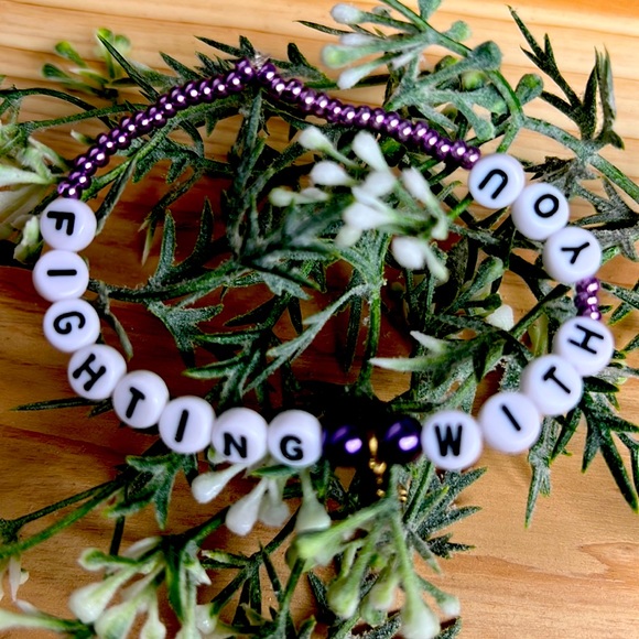 Taylor Swift | Jewelry | Taylor Swift Long Live Friendship Bracelet ...